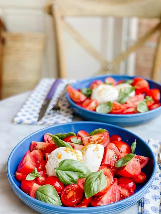Simple Tomato Burrata Salad with Basil and Orange Zest Recipe - Le Chef ...
