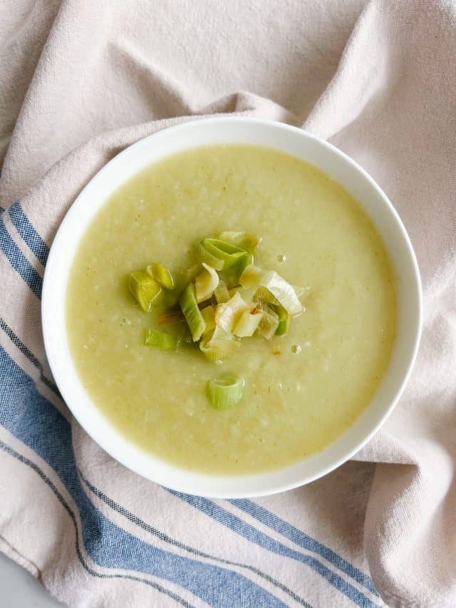 Potage aux Légumes (French Vegetable Soup) - Le Chef's Wife